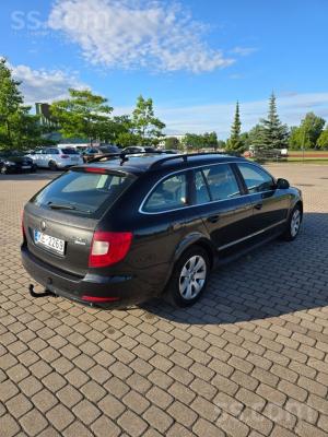 Black Skoda SuperB 2012 in Jelgava, with an engine capacity of 1.60 L and mileage of 395 thousand km for 3300 €, photo 15 on AUTOMOTO.COM.LV