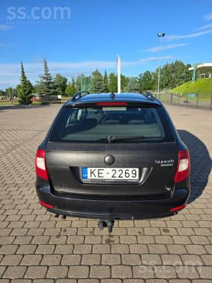Black Skoda SuperB 2012 in Jelgava, with an engine capacity of 1.60 L and mileage of 395 thousand km for 3300 €, photo 16 on AUTOMOTO.COM.LV