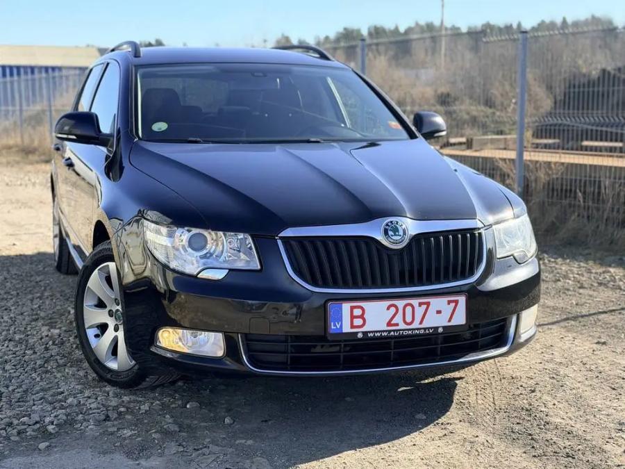 Melns Skoda SuperB 2012 Rīga, ar dzinēja tilpumu 2.00 L un nobraukumu 298 tūkst. km par 5995 €, foto 1 vietnē AUTOMOTO.COM.LV