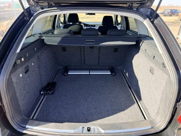 Melns Skoda SuperB 2012 Rīga, ar dzinēja tilpumu 2.00 L un nobraukumu 298 tūkst. km par 5995 €, foto 5 vietnē AUTOMOTO.COM.LV