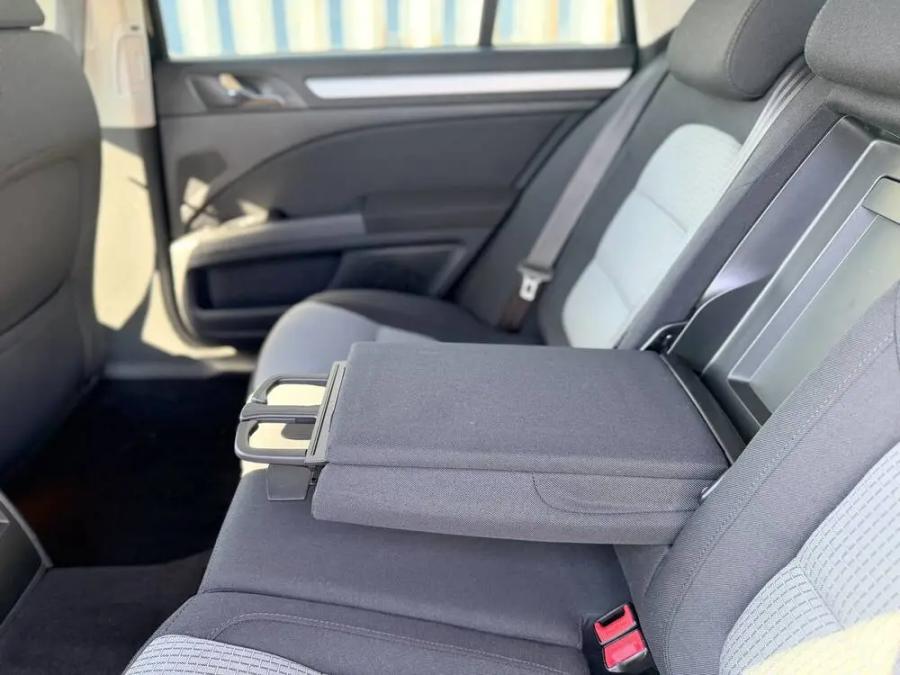 Melns Skoda SuperB 2012 Rīga, ar dzinēja tilpumu 2.00 L un nobraukumu 298 tūkst. km par 5995 €, foto 8 vietnē AUTOMOTO.COM.LV
