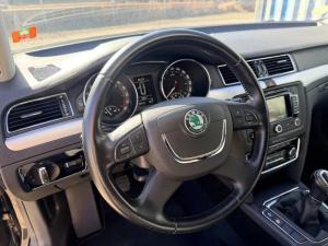 Melns Skoda SuperB 2012 Rīga, ar dzinēja tilpumu 2.00 L un nobraukumu 298 tūkst. km par 5995 €, foto 13 vietnē AUTOMOTO.COM.LV