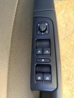 Melns Skoda SuperB 2012 Rīga, ar dzinēja tilpumu 2.00 L un nobraukumu 298 tūkst. km par 5995 €, foto 14 vietnē AUTOMOTO.COM.LV