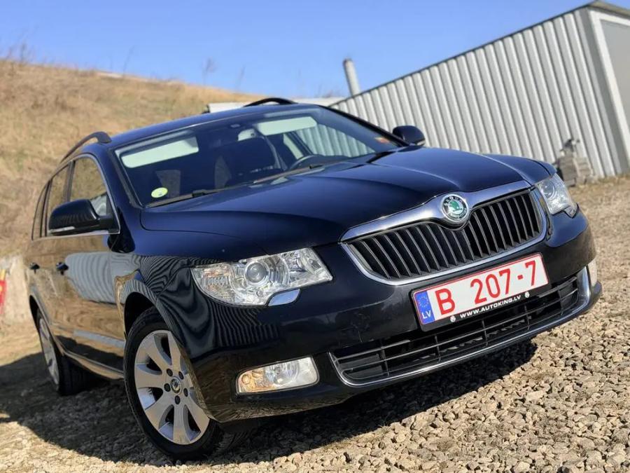 Melns Skoda SuperB 2012 Rīga, ar dzinēja tilpumu 2.00 L un nobraukumu 298 tūkst. km par 5995 €, foto 19 vietnē AUTOMOTO.COM.LV