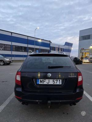 Black Skoda SuperB 2012 in Vilnius, with an engine capacity of 1.98 L and mileage of 313 thousand km for 6300 €, photo 7 on AUTOMOTO.COM.LV