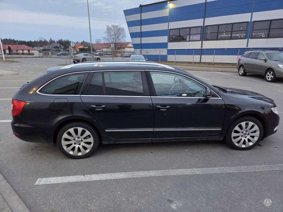 Black Skoda SuperB 2012 in Vilnius, with an engine capacity of 1.98 L and mileage of 313 thousand km for 6300 €, photo 14 on AUTOMOTO.COM.LV