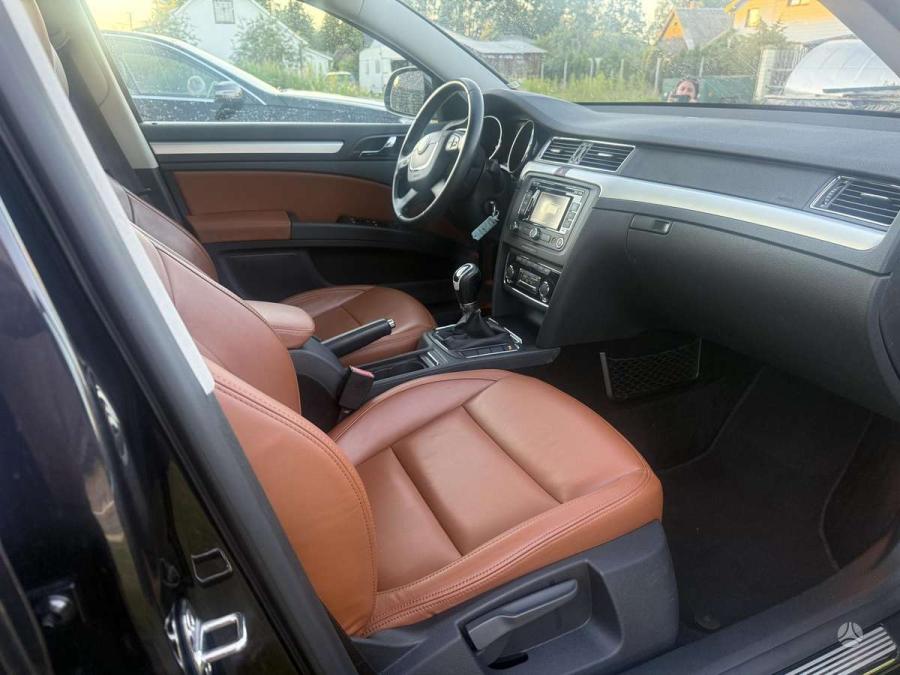Черный Шкода Суперб 2012 в Казлу-Руда, объемом двигателя 1.60 л и пробегом 248 тыс. км за 6200 €, фото 9 на AUTOMOTO.COM.LV