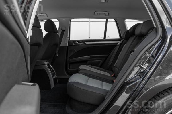 Melns Skoda SuperB 2012 Rīga, ar dzinēja tilpumu 1.60 L un nobraukumu 242 tūkst. km par 5250 €, foto 10 vietnē AUTOMOTO.COM.LV