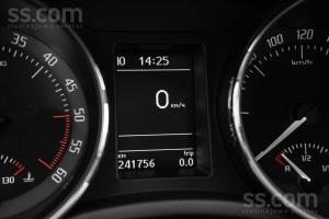 Black Skoda SuperB 2012 in Riga, with an engine capacity of 1.60 L and mileage of 242 thousand km for 5250 €, photo 17 on AUTOMOTO.COM.LV