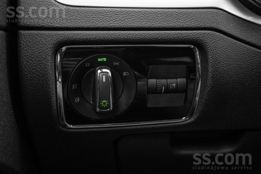 Black Skoda SuperB 2012 in Riga, with an engine capacity of 1.60 L and mileage of 242 thousand km for 5250 €, photo 25 on AUTOMOTO.COM.LV