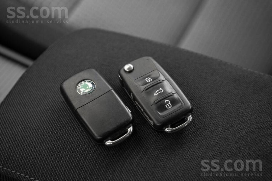 Black Skoda SuperB 2012 in Riga, with an engine capacity of 1.60 L and mileage of 242 thousand km for 5250 €, photo 26 on AUTOMOTO.COM.LV