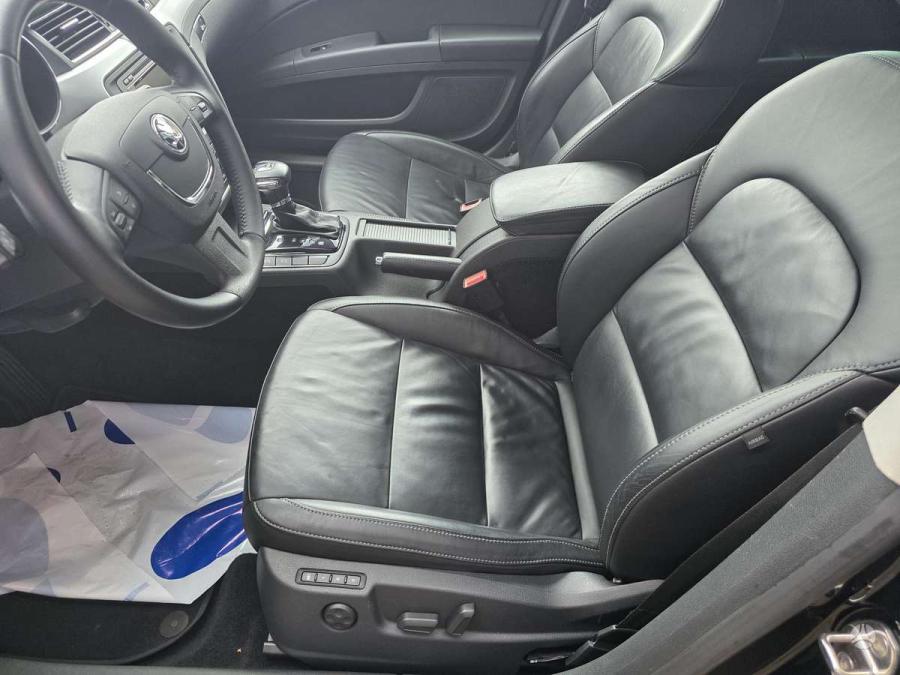 Melns Skoda SuperB 2012 Panevēža, ar dzinēja tilpumu 1.97 L un nobraukumu 341 tūkst. km par 4599 €, foto 23 vietnē AUTOMOTO.COM.LV