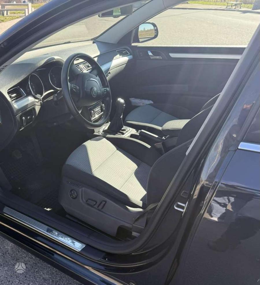 Black Skoda SuperB 2012 in Klaipeda, with an engine capacity of 1.60 L and mileage of 330 thousand km for 6000 €, photo 7 on AUTOMOTO.COM.LV