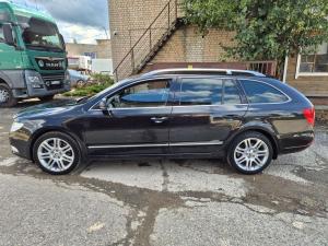 Black Skoda SuperB 2012 in Utena, with an engine capacity of 3.60 L and mileage of 257 thousand km for 4990 €, photo 6 on AUTOMOTO.COM.LV