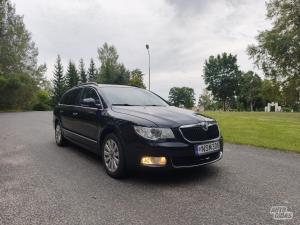 Melns Skoda SuperB 2012 Širvintos, ar dzinēja tilpumu 2.00 L un nobraukumu 404 tūkst. km par 3500 €, foto  vietnē AUTOMOTO.COM.LV