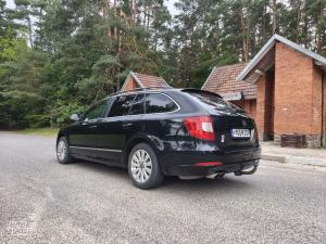Melns Skoda SuperB 2012 Širvintos, ar dzinēja tilpumu 2.00 L un nobraukumu 404 tūkst. km par 3500 €, foto 4 vietnē AUTOMOTO.COM.LV
