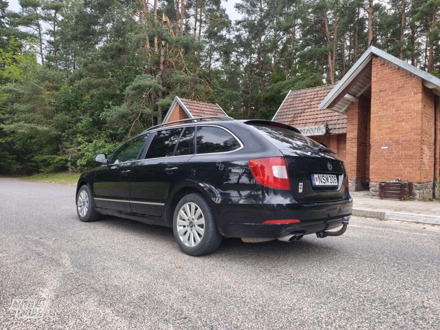 Melns Skoda SuperB 2012 Širvintos, ar dzinēja tilpumu 2.00 L un nobraukumu 404 tūkst. km par 3500 €, foto 4 vietnē AUTOMOTO.COM.LV