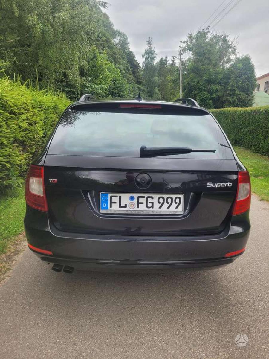 Black Skoda SuperB 2012 in Vilkaviskis, with an engine capacity of 2.00 L and mileage of 312 thousand km for 4499 €, photo 6 on AUTOMOTO.COM.LV
