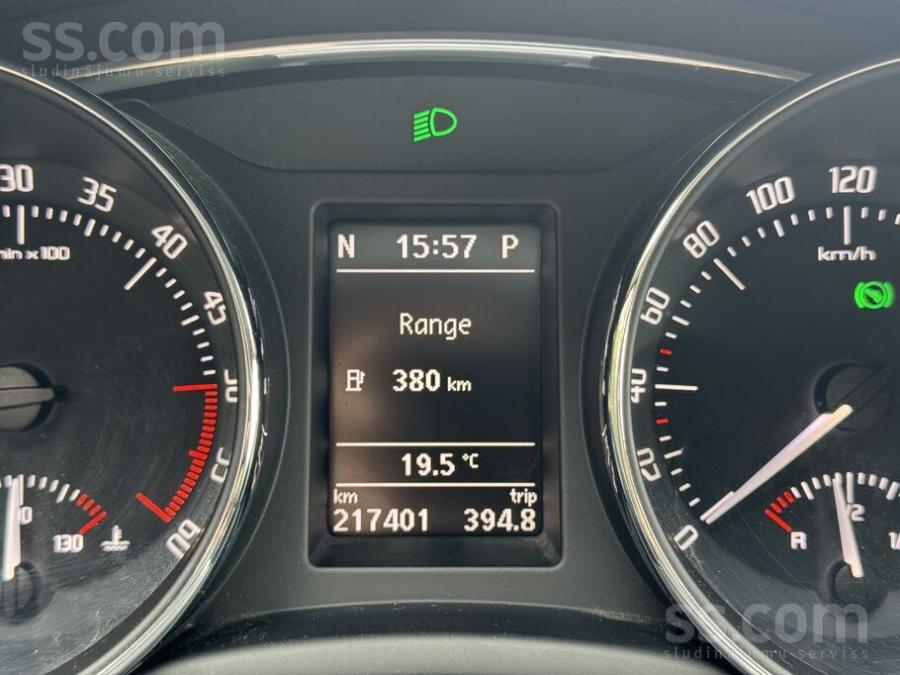 Melns Skoda SuperB 2013 Rīga, ar dzinēja tilpumu 2.00 L un nobraukumu 0 tūkst. km par 15500 €, foto 11 vietnē AUTOMOTO.COM.LV