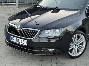 Black Skoda SuperB 2013 in Jonava, with an engine capacity of 1.97 L and mileage of 299 thousand km for 7500 €, photo 4 on AUTOMOTO.COM.LV