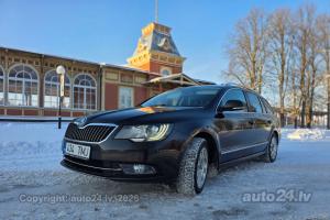 Melns Skoda SuperB 2013 Hāpsalu, ar dzinēja tilpumu 2.00 L un nobraukumu 326 tūkst. km par 7000 €, foto  vietnē AUTOMOTO.COM.LV
