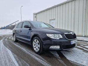 Black Skoda SuperB 2013 in Vilnius, with an engine capacity of 1.97 L and mileage of 260 thousand km for 3300 €, photo 3 on AUTOMOTO.COM.LV