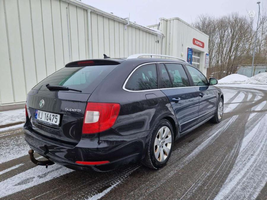 Black Skoda SuperB 2013 in Vilnius, with an engine capacity of 1.97 L and mileage of 260 thousand km for 3300 €, photo 5 on AUTOMOTO.COM.LV