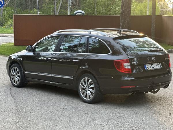 Melns Skoda SuperB 2013 Viļņa, ar dzinēja tilpumu 3.60 L un nobraukumu 293 tūkst. km par 3000 €, foto 5 vietnē AUTOMOTO.COM.LV