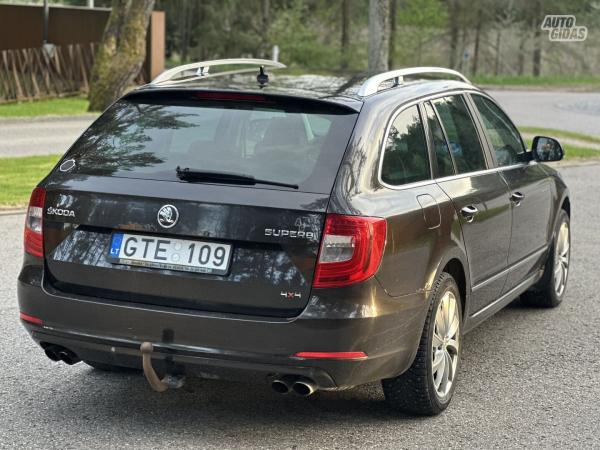 Melns Skoda SuperB 2013 Viļņa, ar dzinēja tilpumu 3.60 L un nobraukumu 293 tūkst. km par 3000 €, foto 7 vietnē AUTOMOTO.COM.LV