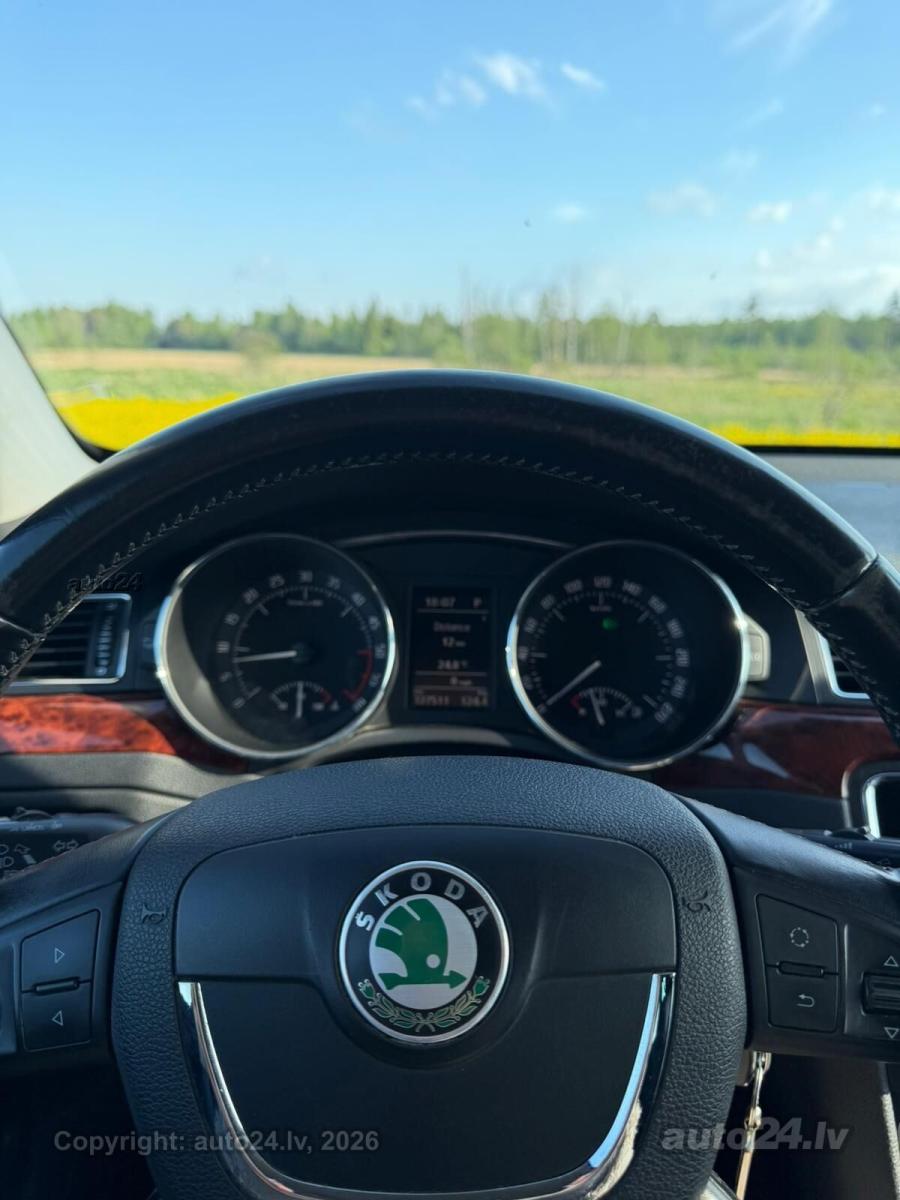 Black Skoda SuperB 2013 in Rapla, with an engine capacity of 2.00 L and mileage of 327 thousand km for 6800 €, photo 6 on AUTOMOTO.COM.LV