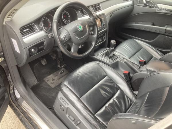Melns Skoda SuperB 2013 Viļņa, ar dzinēja tilpumu 1.60 L un nobraukumu 335 tūkst. km par 5250 €, foto 6 vietnē AUTOMOTO.COM.LV