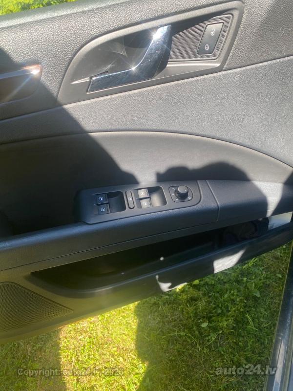 Melns Skoda SuperB 2013 Tallina, ar dzinēja tilpumu 2.00 L un nobraukumu 340 tūkst. km par 6500 €, foto 4 vietnē AUTOMOTO.COM.LV