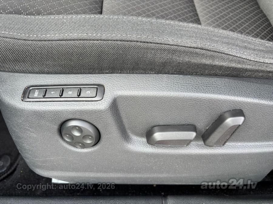 Melns Skoda SuperB 2013 Paide, ar dzinēja tilpumu 1.60 L un nobraukumu 201 tūkst. km par 7490 €, foto 23 vietnē AUTOMOTO.COM.LV