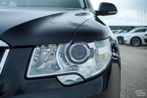 Black Skoda SuperB 2013 in Marijampole, with an engine capacity of 2.00 L and mileage of 280 thousand km for 6250 €, photo 8 on AUTOMOTO.COM.LV