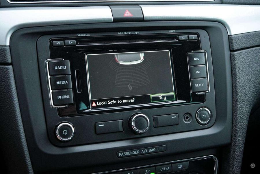 Black Skoda SuperB 2013 in Marijampole, with an engine capacity of 2.00 L and mileage of 280 thousand km for 6250 €, photo 19 on AUTOMOTO.COM.LV