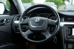 Black Skoda SuperB 2013 in Marijampole, with an engine capacity of 2.00 L and mileage of 280 thousand km for 6250 €, photo 22 on AUTOMOTO.COM.LV