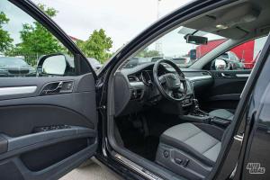 Black Skoda SuperB 2013 in Marijampole, with an engine capacity of 2.00 L and mileage of 280 thousand km for 6250 €, photo 24 on AUTOMOTO.COM.LV