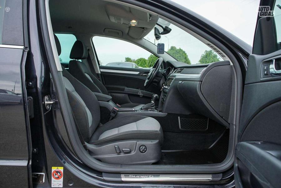 Black Skoda SuperB 2013 in Marijampole, with an engine capacity of 2.00 L and mileage of 280 thousand km for 6250 €, photo 34 on AUTOMOTO.COM.LV