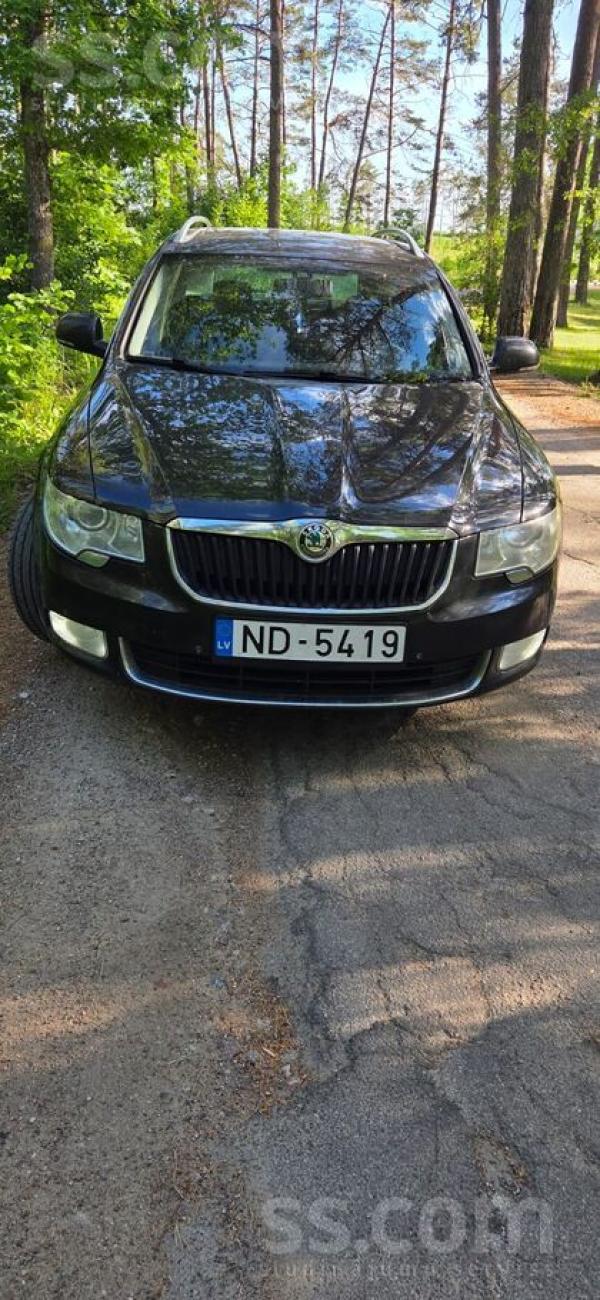 Melns Skoda SuperB 2013 Dobele, ar dzinēja tilpumu 2.00 L un nobraukumu 341 tūkst. km par 4700 €, foto 1 vietnē AUTOMOTO.COM.LV