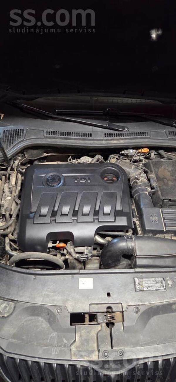 Melns Skoda SuperB 2013 Dobele, ar dzinēja tilpumu 2.00 L un nobraukumu 341 tūkst. km par 4700 €, foto 3 vietnē AUTOMOTO.COM.LV