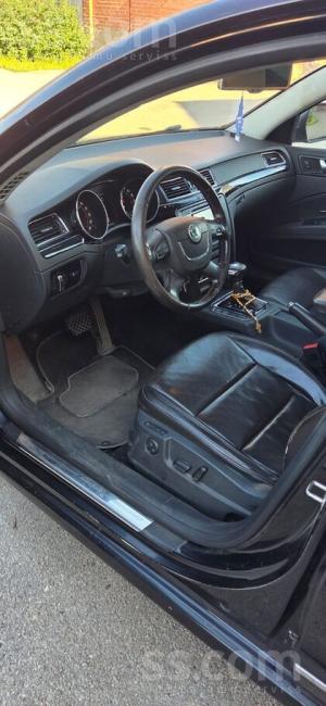 Melns Skoda SuperB 2013 Dobele, ar dzinēja tilpumu 2.00 L un nobraukumu 341 tūkst. km par 4700 €, foto 7 vietnē AUTOMOTO.COM.LV