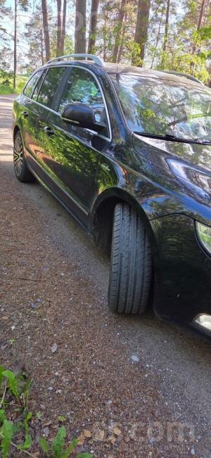 Melns Skoda SuperB 2013 Dobele, ar dzinēja tilpumu 2.00 L un nobraukumu 341 tūkst. km par 4700 €, foto 11 vietnē AUTOMOTO.COM.LV