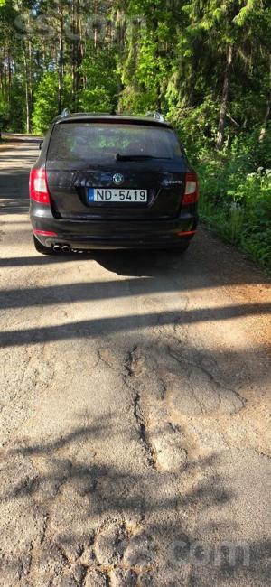 Melns Skoda SuperB 2013 Dobele, ar dzinēja tilpumu 2.00 L un nobraukumu 341 tūkst. km par 4700 €, foto 13 vietnē AUTOMOTO.COM.LV