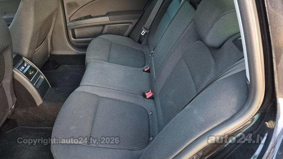Black Skoda SuperB 2013 in Tartu, with an engine capacity of 2.00 L and mileage of 271 thousand km for 4999 €, photo 16 on AUTOMOTO.COM.LV