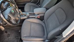 Black Skoda SuperB 2013 in Tartu, with an engine capacity of 2.00 L and mileage of 271 thousand km for 4999 €, photo 17 on AUTOMOTO.COM.LV
