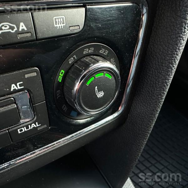 Skoda SuperB 2013 Rīga vietnē Melns Skoda SuperB 2013 Rīga, ar dzinēja tilpumu 2.00 L un nobraukumu 235 tūkst. km par 6900 €, foto 4 vietnē AUTOMOTO.COM.LV