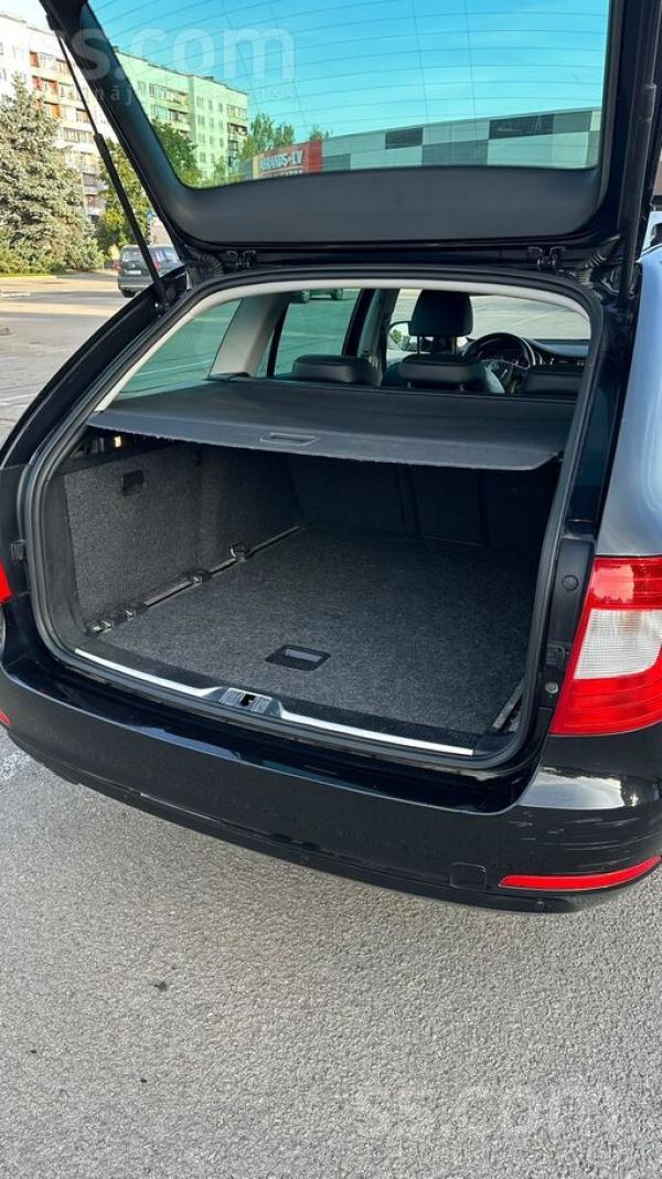 Skoda SuperB 2013 Rīga vietnē Melns Skoda SuperB 2013 Rīga, ar dzinēja tilpumu 2.00 L un nobraukumu 235 tūkst. km par 6900 €, foto 8 vietnē AUTOMOTO.COM.LV