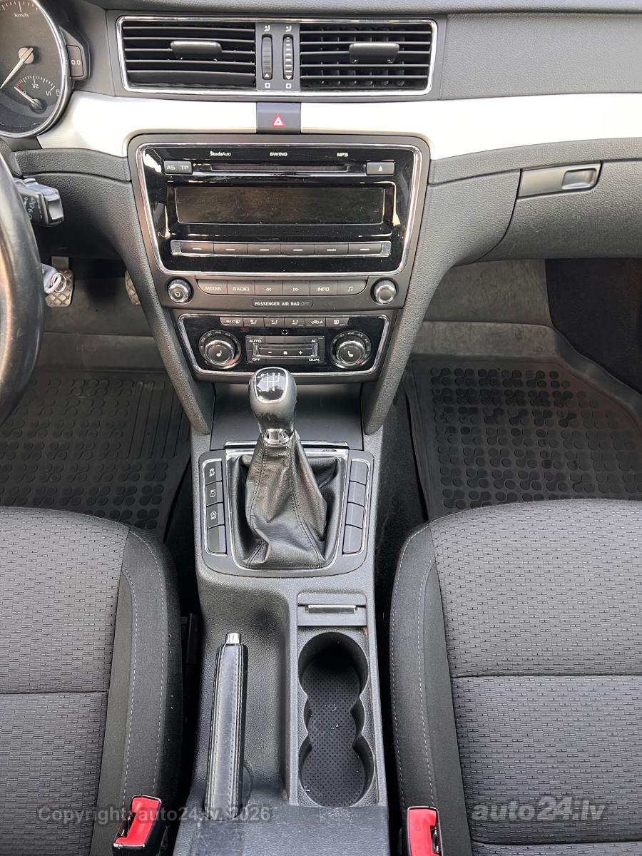Melns Skoda SuperB 2013 Pērnava, ar dzinēja tilpumu 1.60 L un nobraukumu 262 tūkst. km par 6500 €, foto 8 vietnē AUTOMOTO.COM.LV