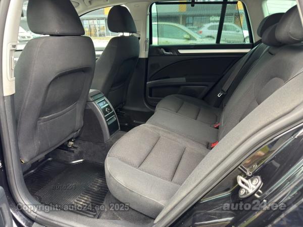 Melns Skoda SuperB 2014 Tartu, ar dzinēja tilpumu 2.00 L un nobraukumu 340 tūkst. km par 6999 €, foto 11 vietnē AUTOMOTO.COM.LV