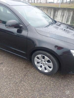 Melns Skoda SuperB 2014 Alīta, ar dzinēja tilpumu 1.60 L un nobraukumu 200 tūkst. km par 2700 €, foto 8 vietnē AUTOMOTO.COM.LV